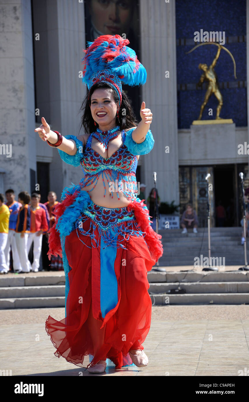 Moroccan belly dancer hi-res stock photography and images - Alamy