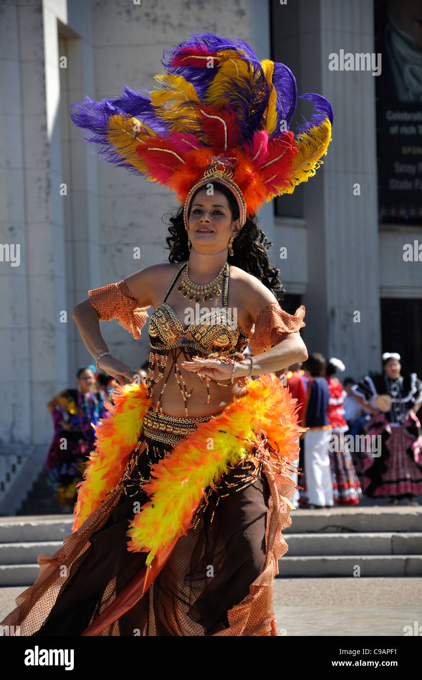 Turkish belly dancing costumes hi-res stock photography and images - Alamy