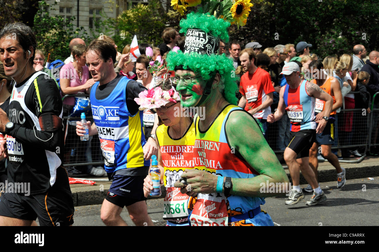 runners in fancy dress at london marathon Stock Photo - Alamy