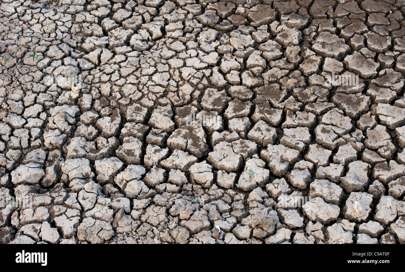 Dry cracking clay soil pattern. Andhra Pradesh, India Stock Photo - Alamy