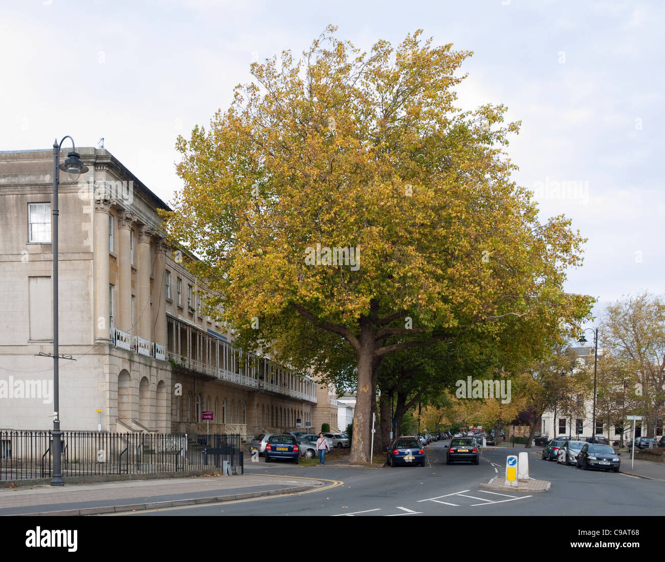 Parabola building hi-res stock photography and images - Alamy