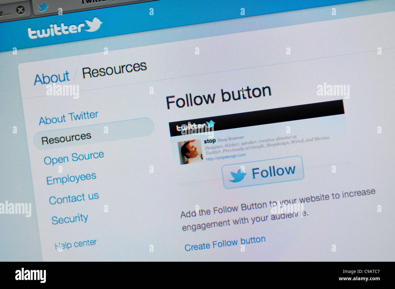 Twitter follow button hi-res stock photography and images - Alamy