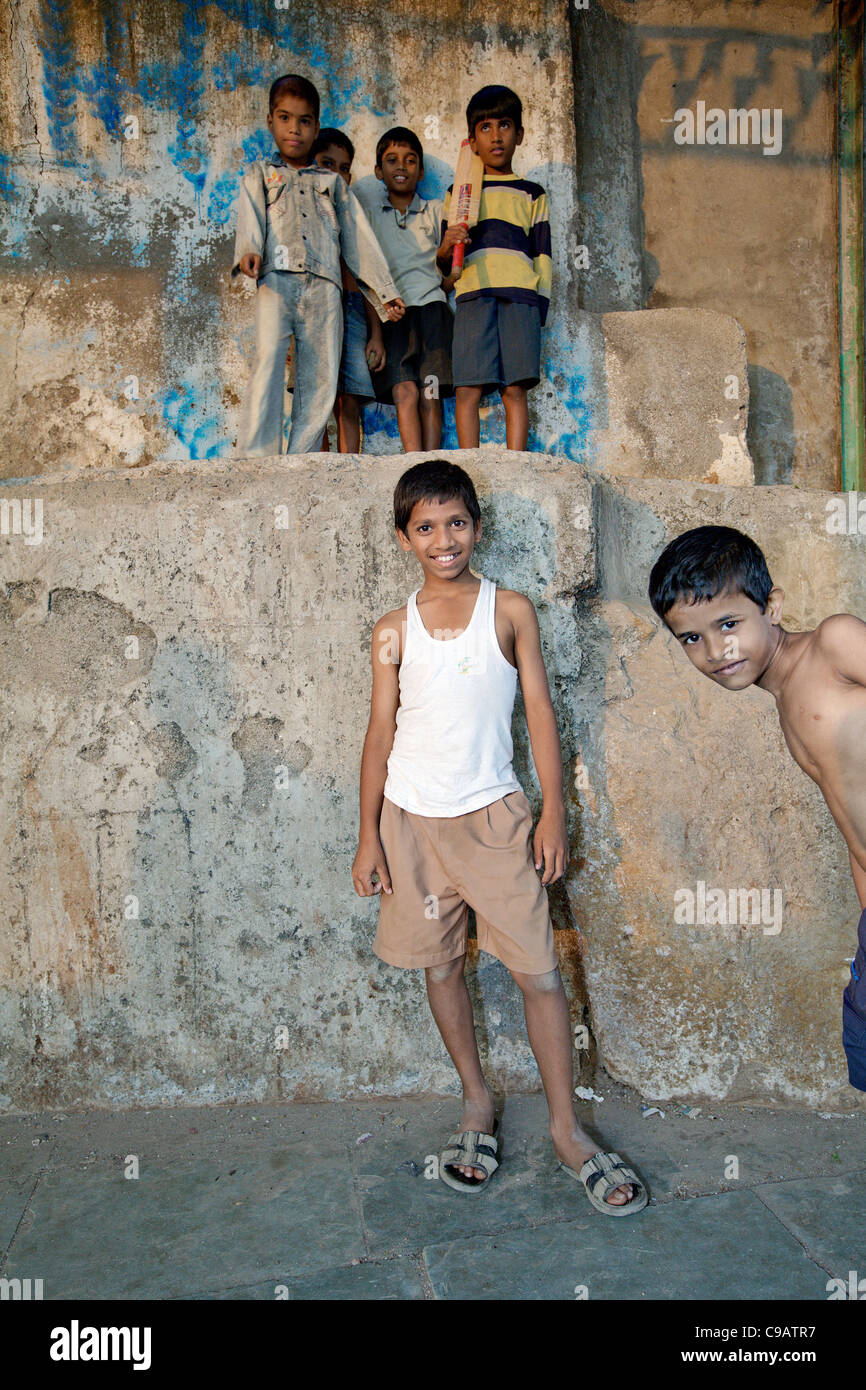 India street kids hi-res stock photography and images - Alamy