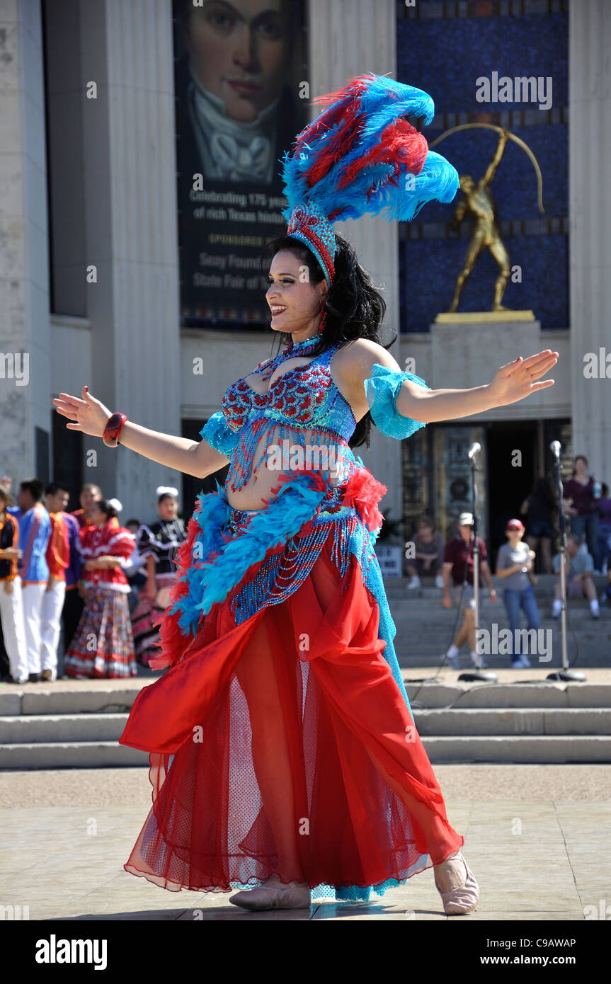 Egyptian belly dancer performing on hi-res stock photography and images ...