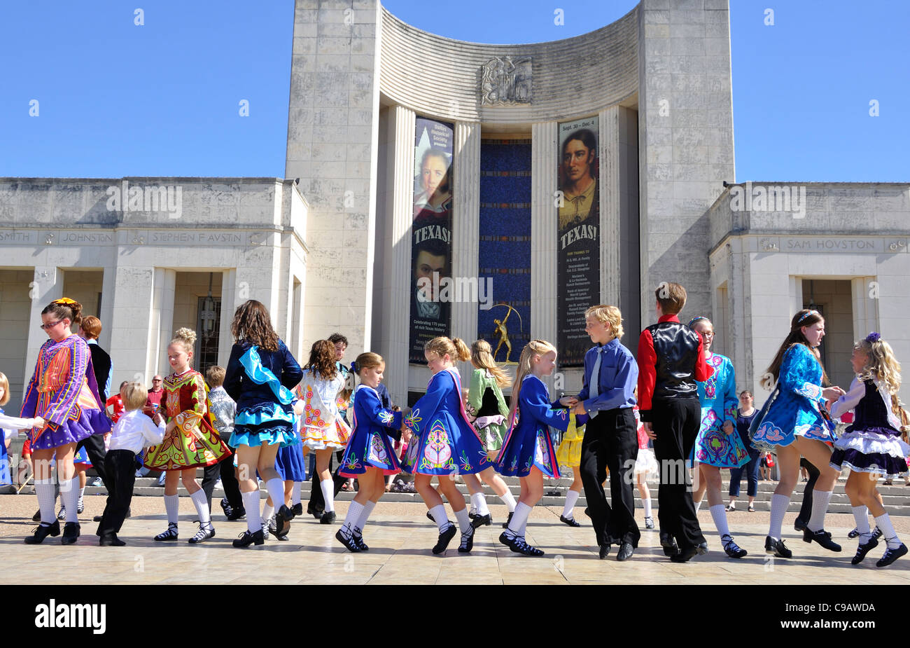 Irish traditional dancing Stock Photo - Alamy