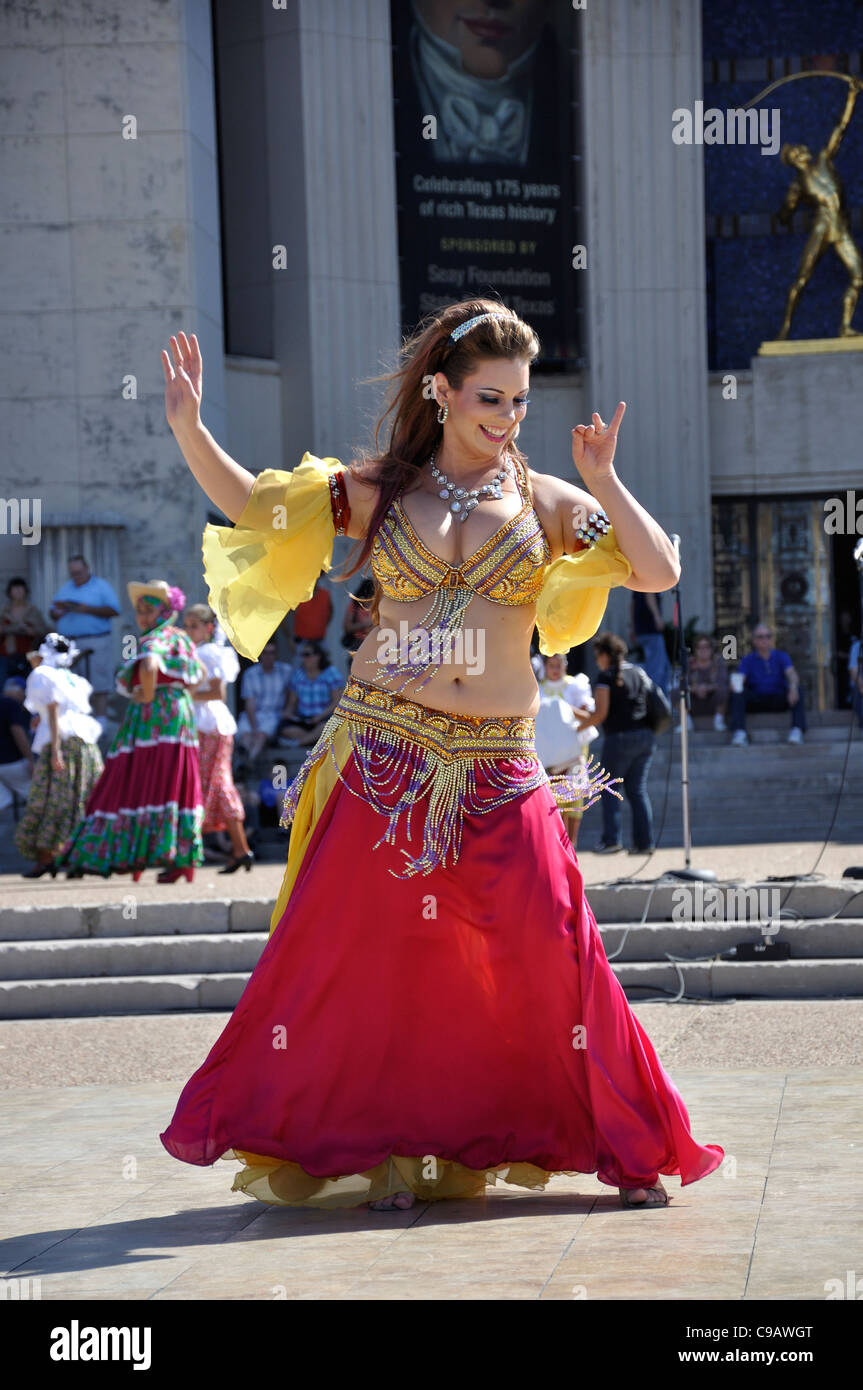 Belly dancing morocco hi-res stock photography and images - Alamy