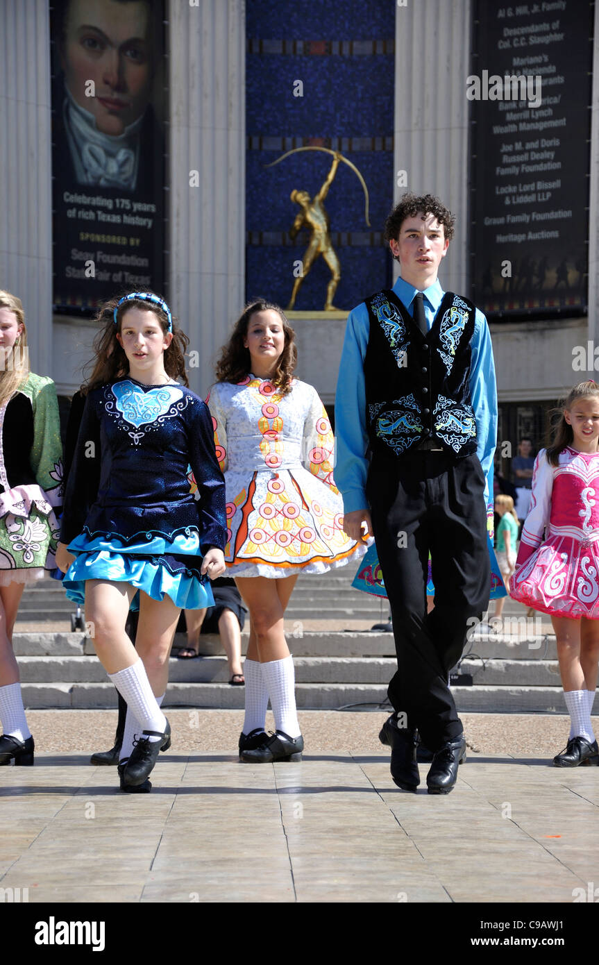 Irish dancer child hi-res stock photography and images - Alamy