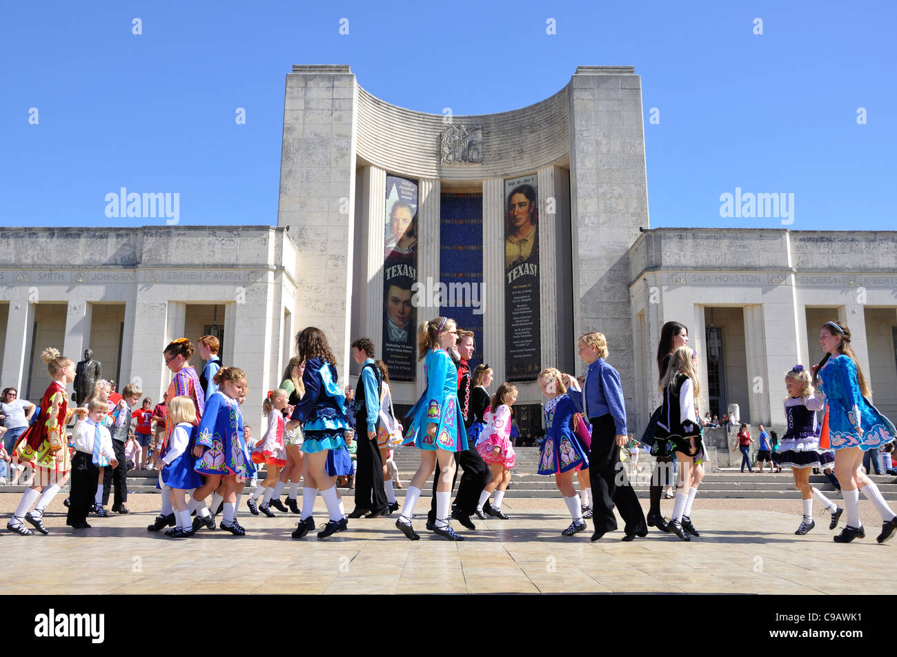 Irish traditional dancing Stock Photo - Alamy