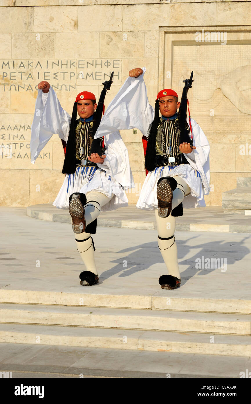 Soldiers at Greek Parliament Building House Government Greece Athens ...