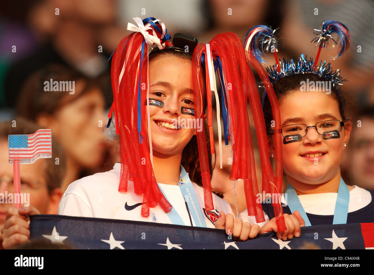 Soccer fans stadium blue hi-res stock photography and images - Alamy
