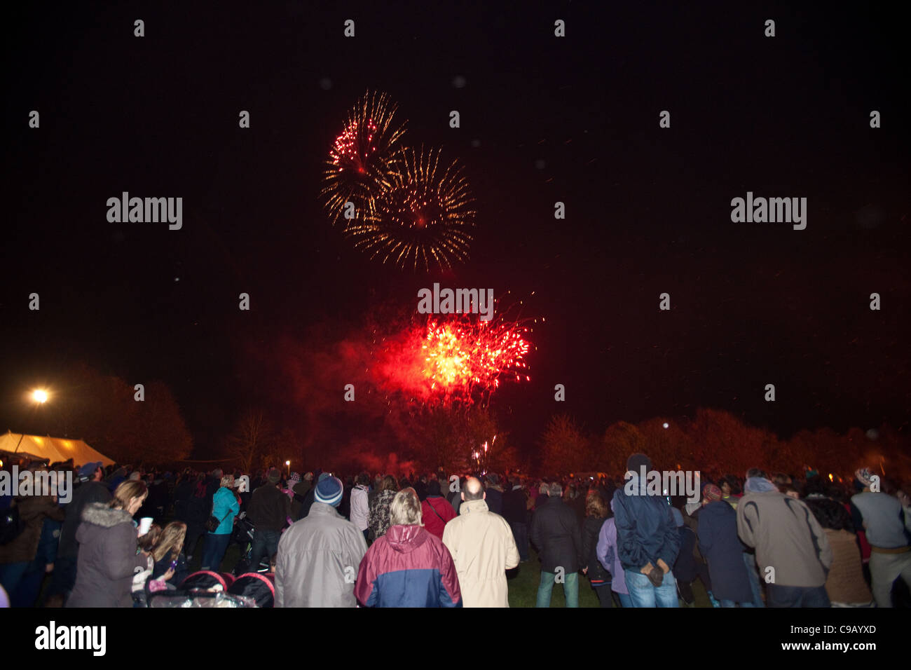 Fireworks 5th november guy bonfire hi-res stock photography and images ...