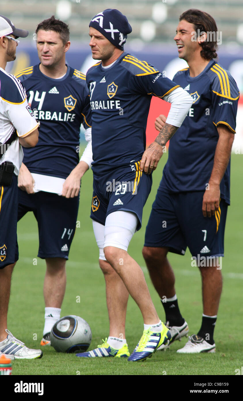 ROBBIE KEANE & DAVID BECKHAM LA GALAXY TRAINING. MLS CUP 20111 CARSON ...