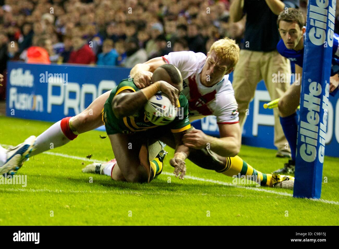 19.11.2011 Leeds, England. Australia Rugby League wing Akuila Uate in ...