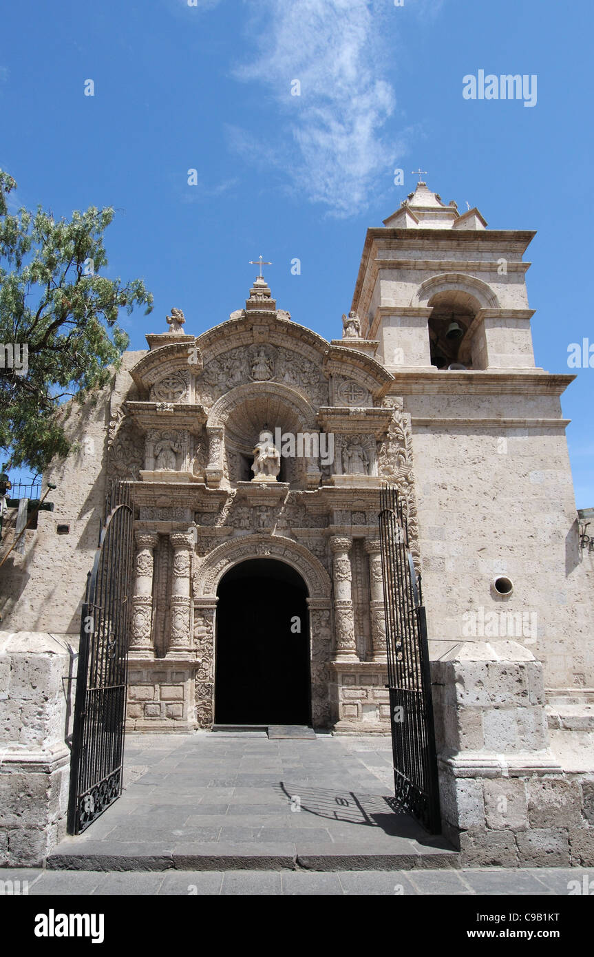 Yanahuara hi-res stock photography and images - Alamy