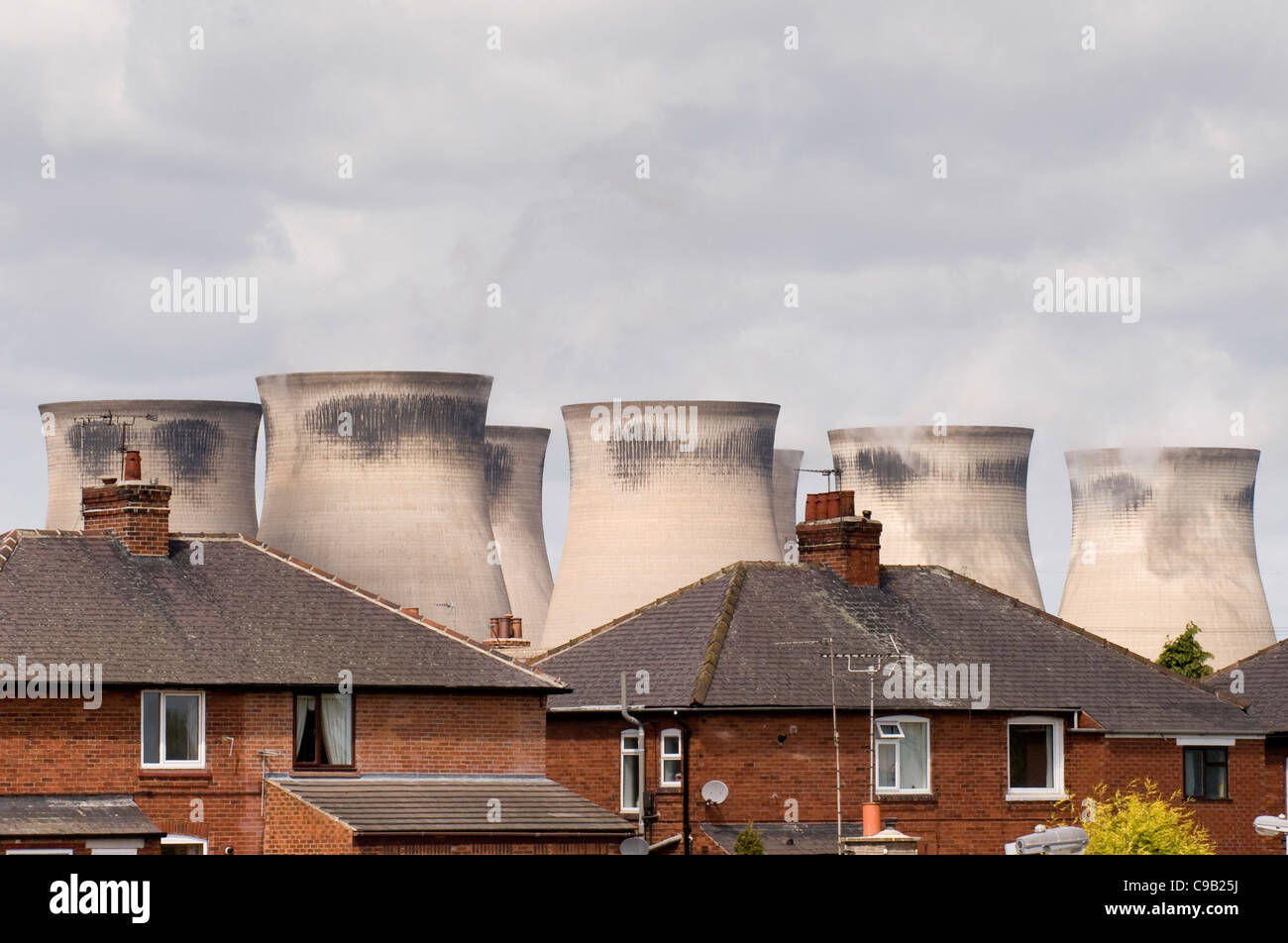 Over rooftops to Ferrybridge 'C' Power Station - houses in urban town ...