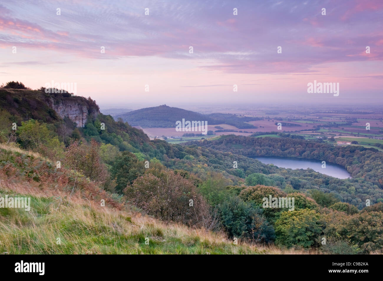 Beautiful scenic long-distance view over Lake Gormire, Hood Hill ...
