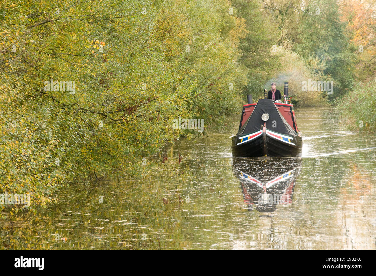 Autumn boating on the Kennet & Avon Canal Stock Photo - Alamy
