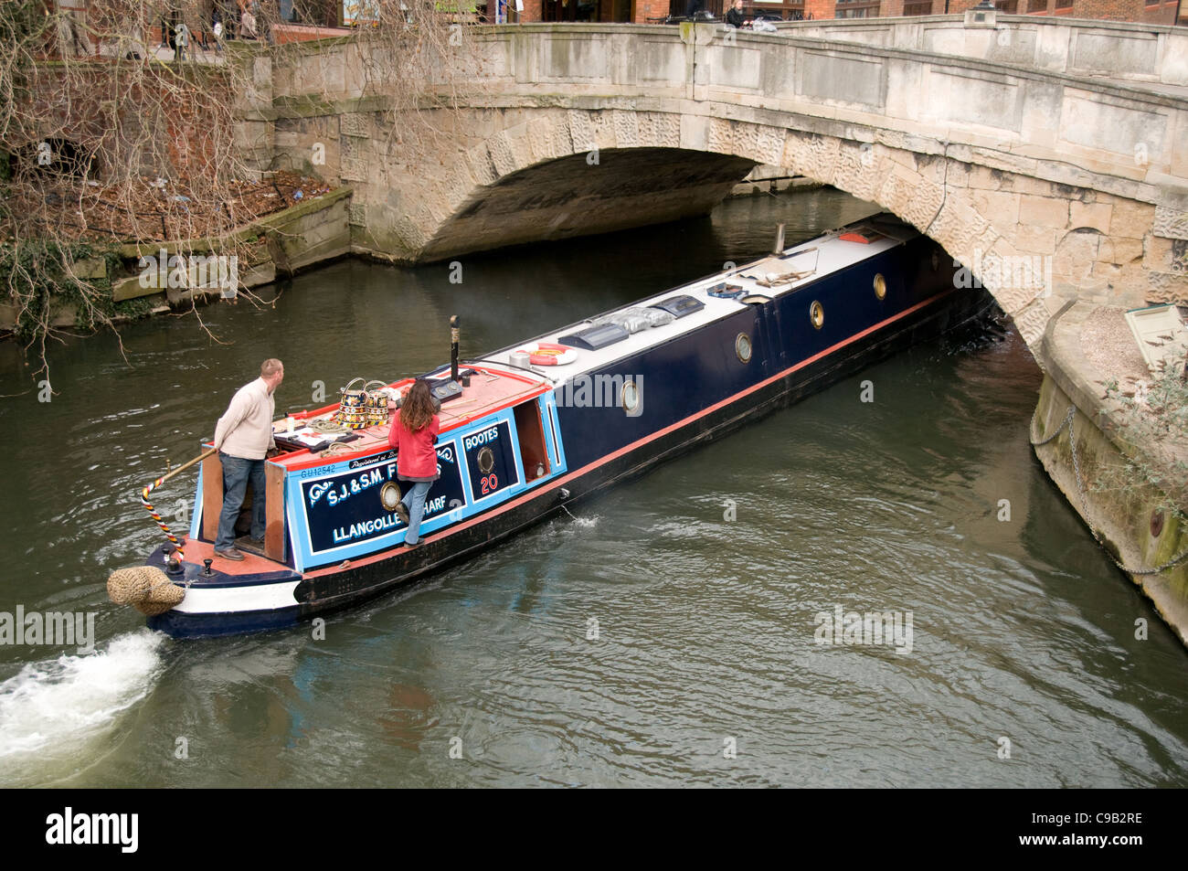 A narrowboat navigating High Bridge on the Kennet & Avon Canal in ...