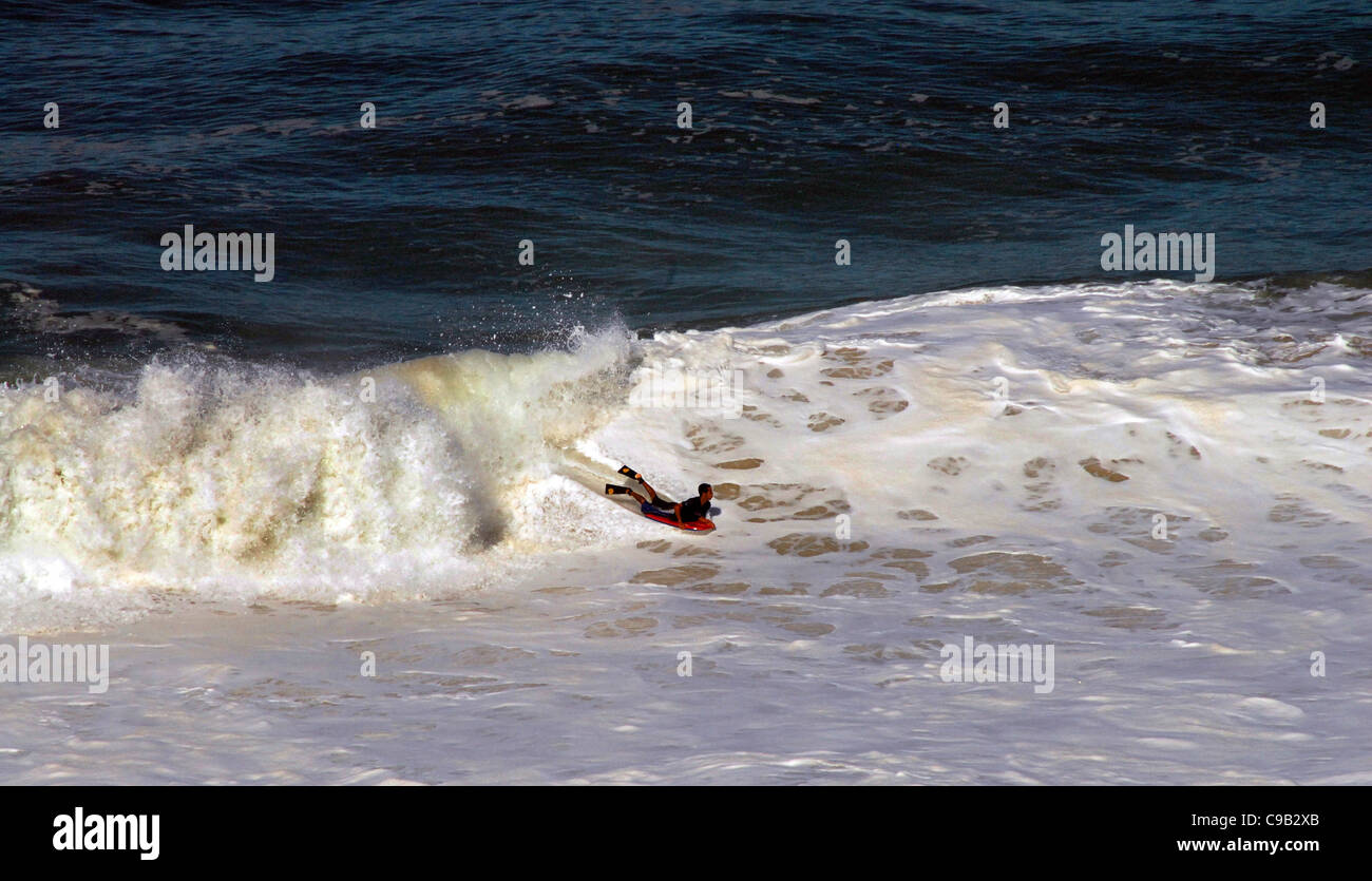A SURFER AT COPACABANA BEACH, RIO DE JANEIRO, BRAZIL Stock Photo - Alamy