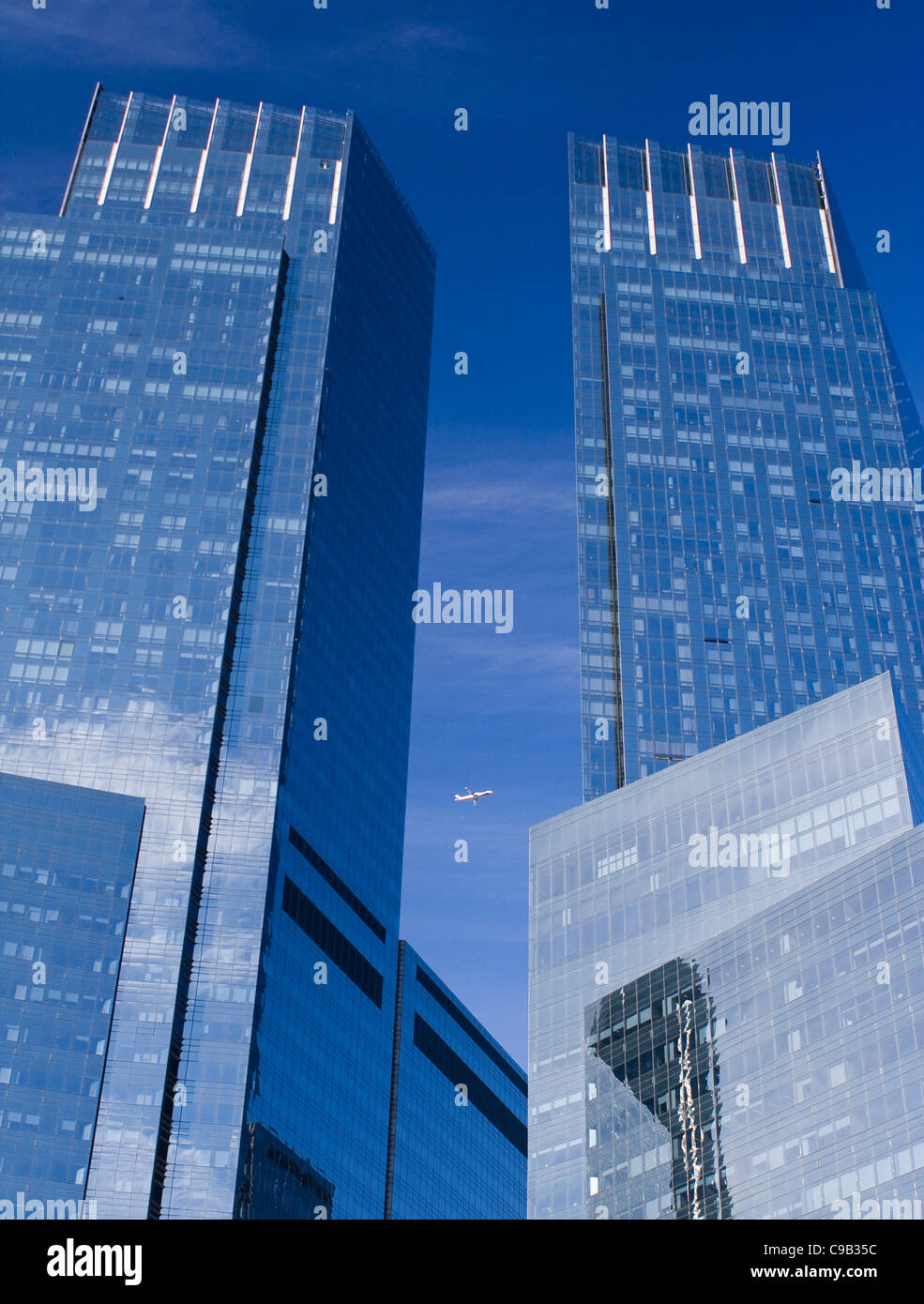 Time warner building new york hi-res stock photography and images - Alamy
