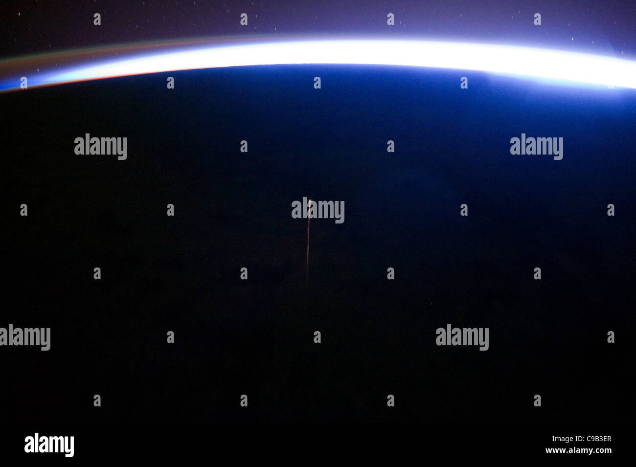 Spacecraft atmosphere reentry hi-res stock photography and images - Alamy