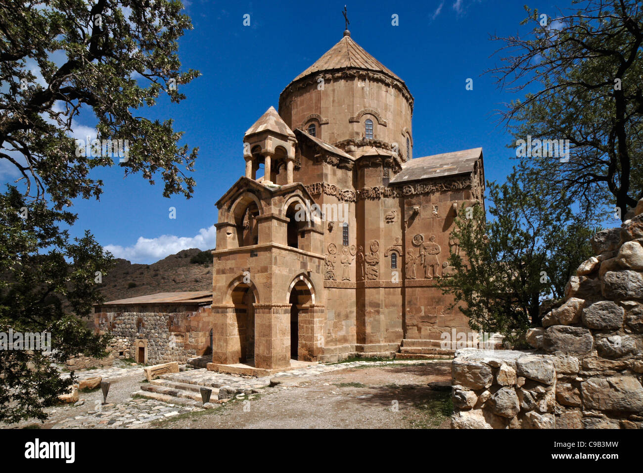 Cathedral/Church of the Holy Cross on Akdamar Island, Lake Van, Turkey ...