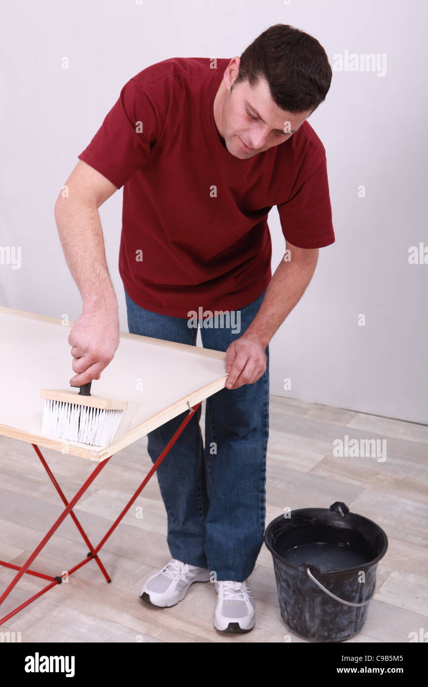 Wallpaper paste bucket hi-res stock photography and images - Alamy