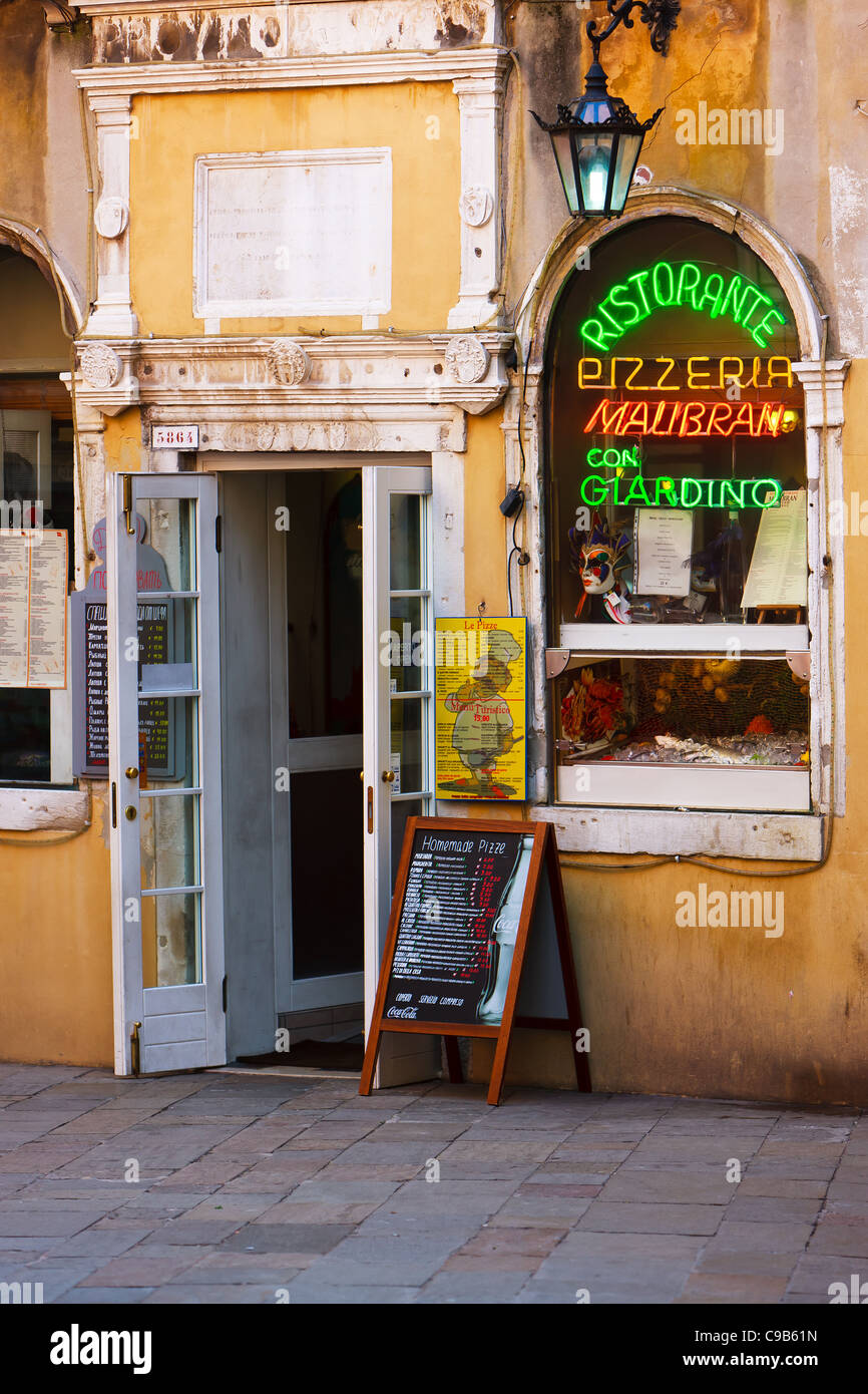 Traditional restaurant in Venice, Italy Stock Photo - Alamy
