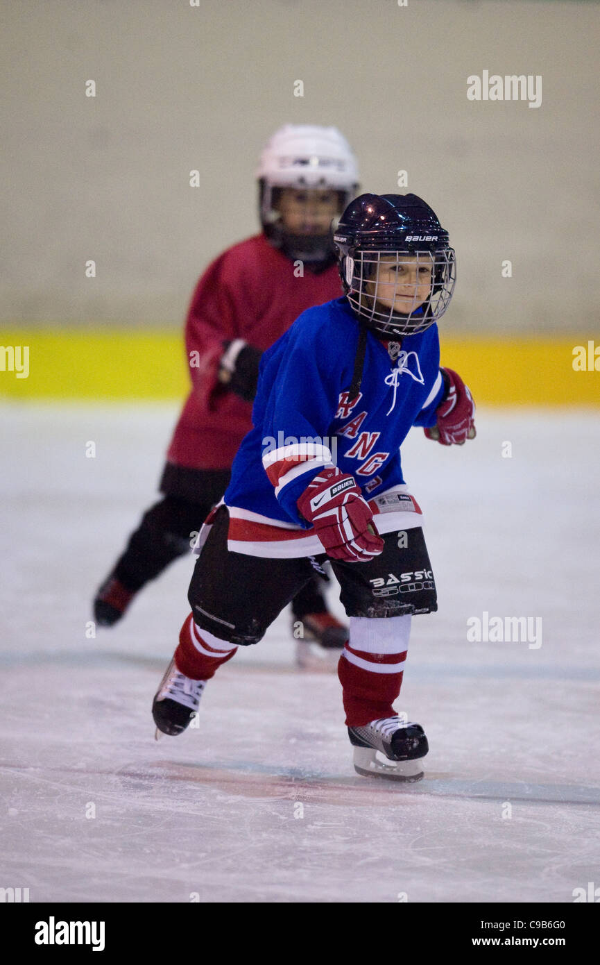 First hockey lessons hi-res stock photography and images - Alamy