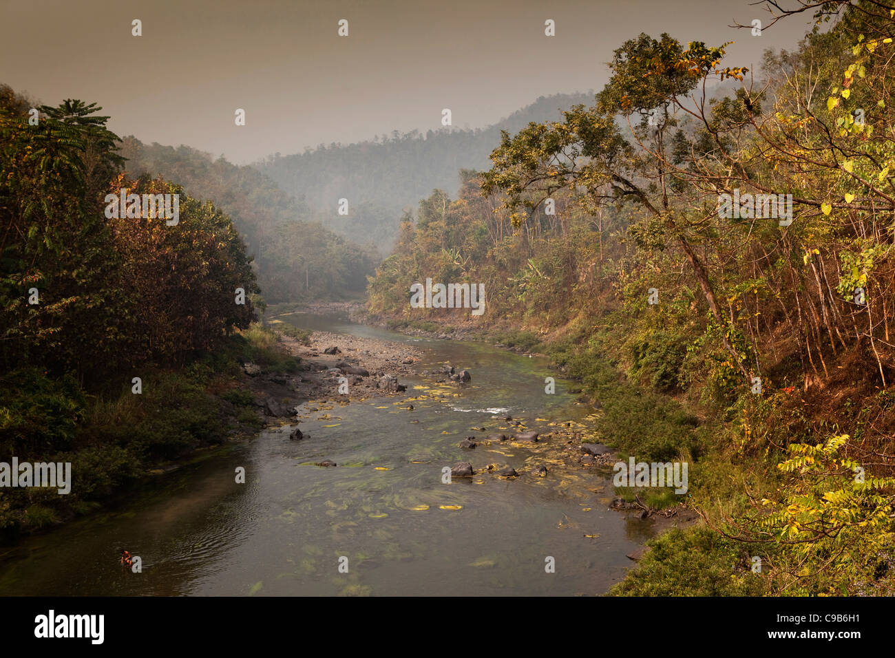 River through hills river through hills hi-res stock photography and ...