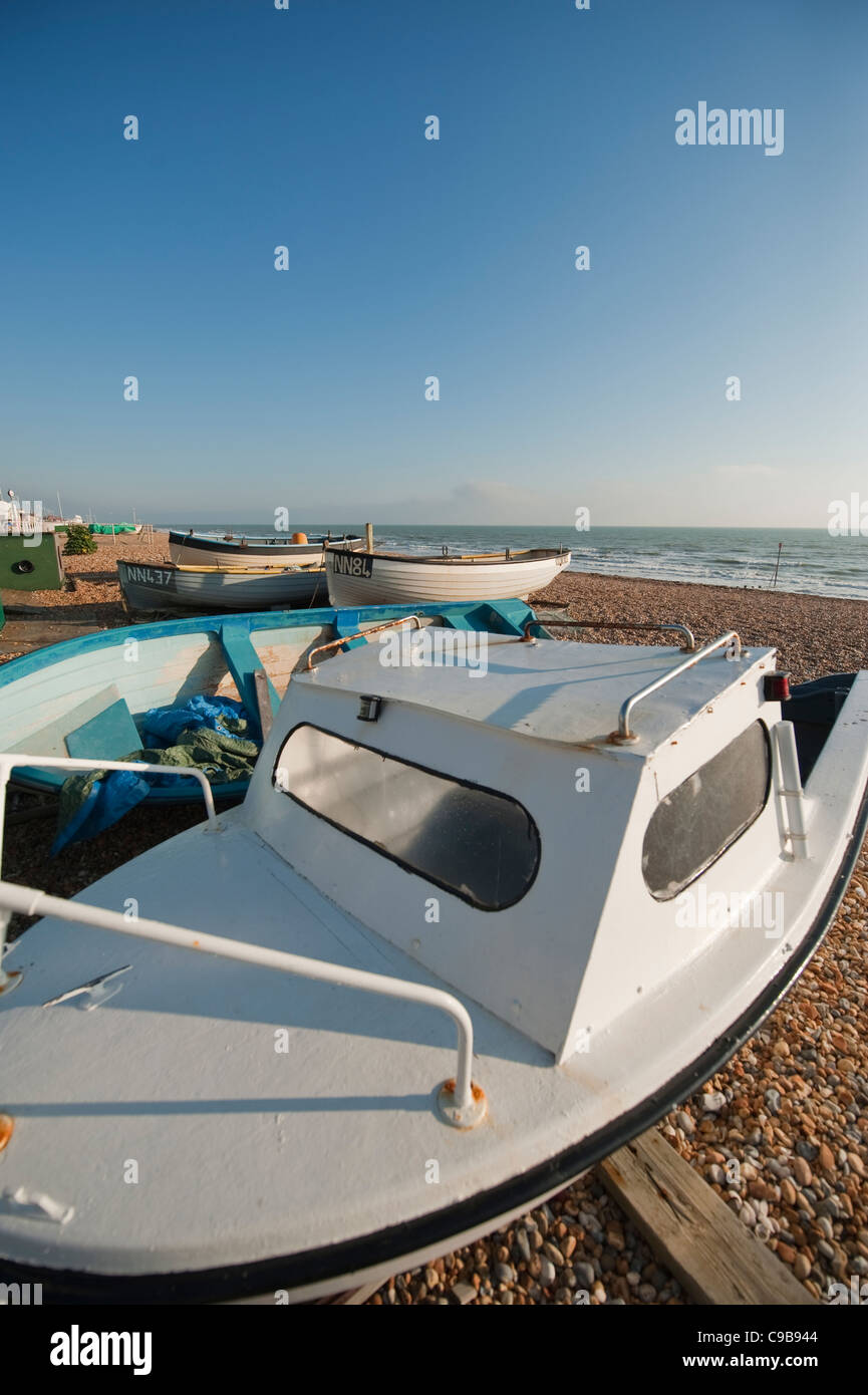 Beached boats hi-res stock photography and images - Alamy