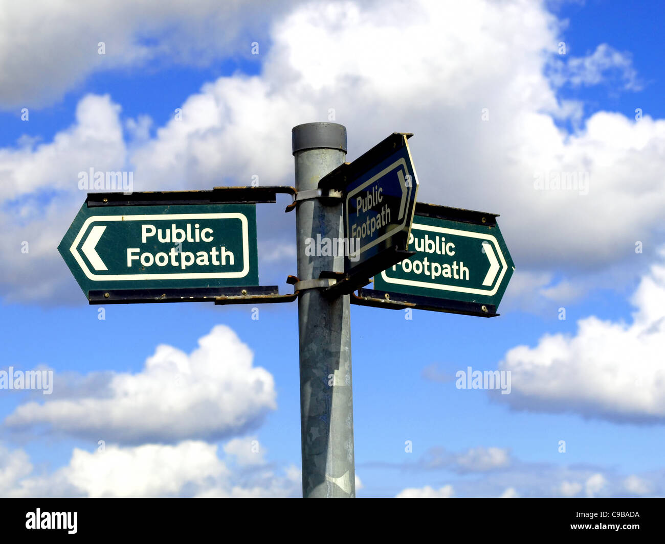 Footpaths walking hi-res stock photography and images - Alamy
