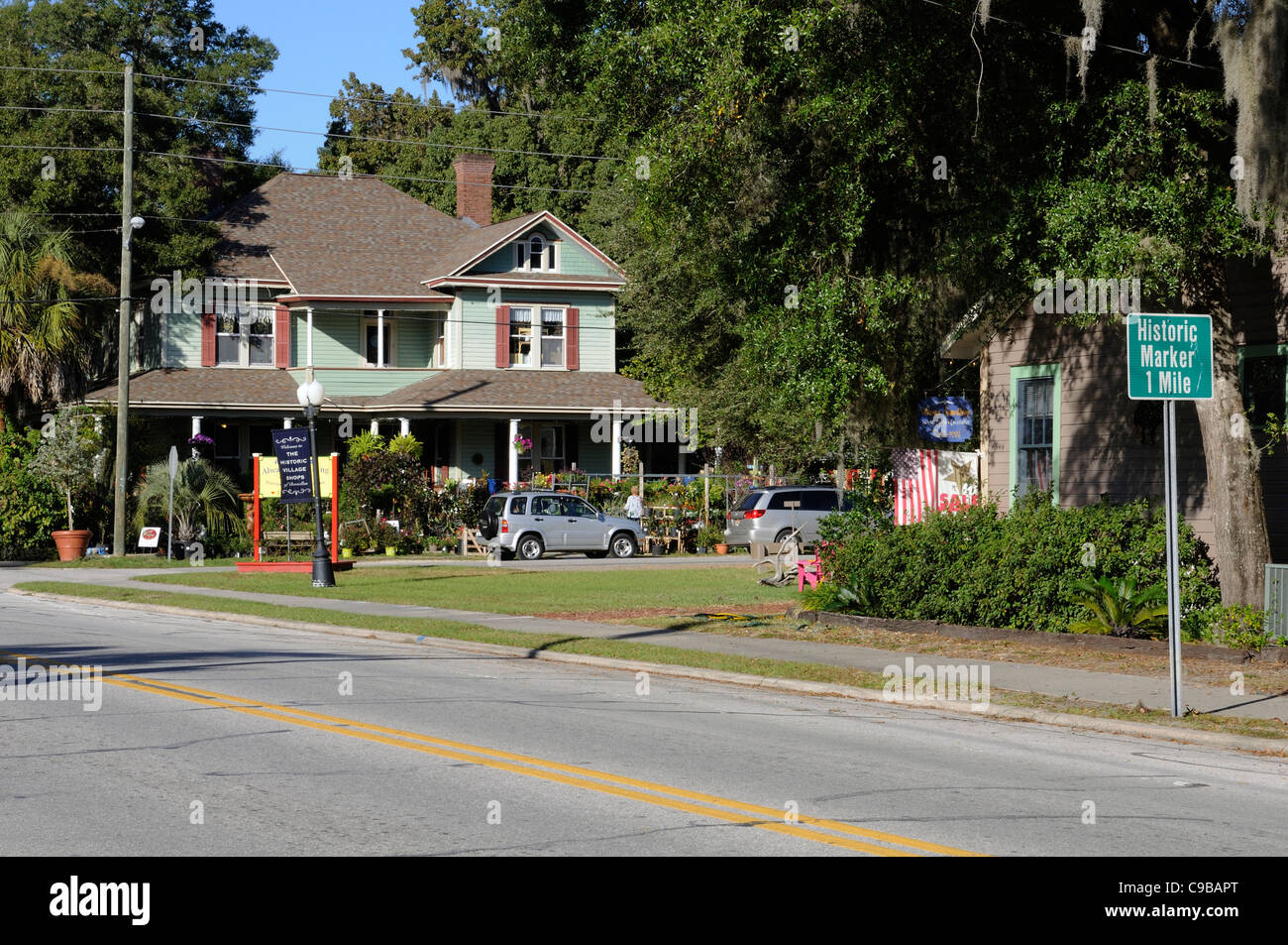 Historic towns and villages hi-res stock photography and images - Alamy