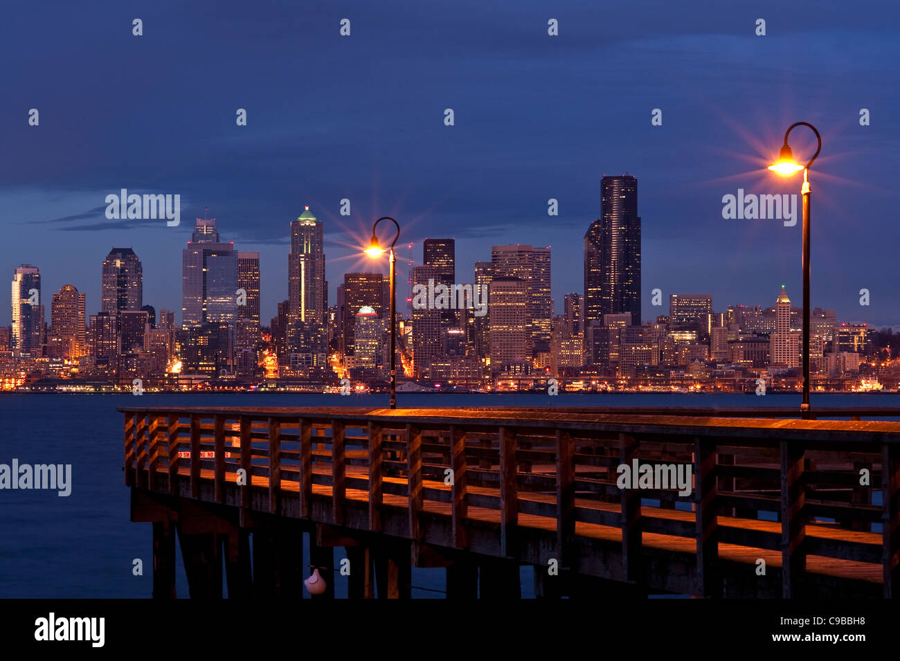 Retro image at Sunset Seattle Skyline with Fishing Pier on Elliott Bay ...