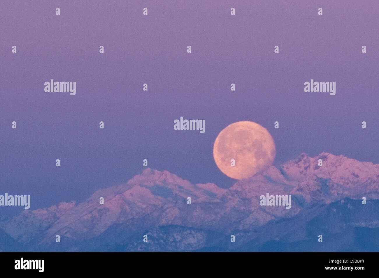 Inspiring sunrise over mountains hi-res stock photography and images ...