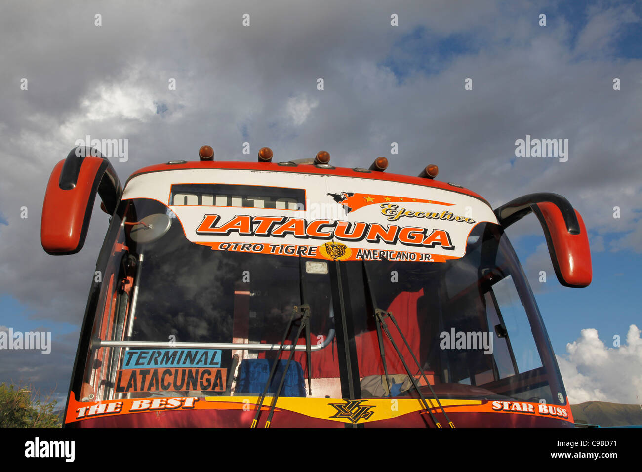 Bus station in Latacunga, Ecuador Stock Photo - Alamy