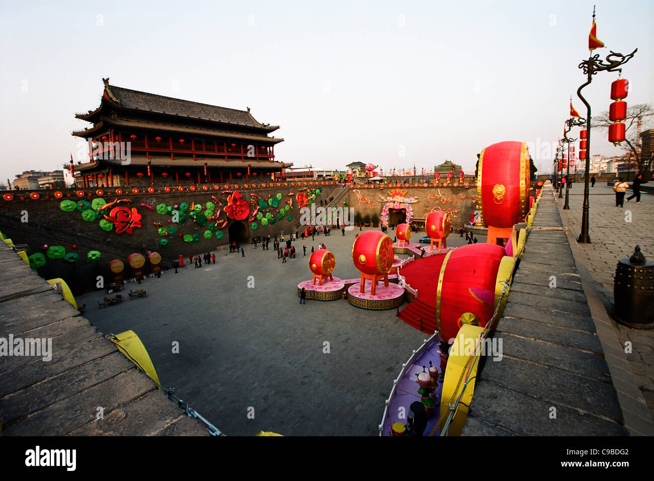 City entrance gate hi-res stock photography and images - Alamy