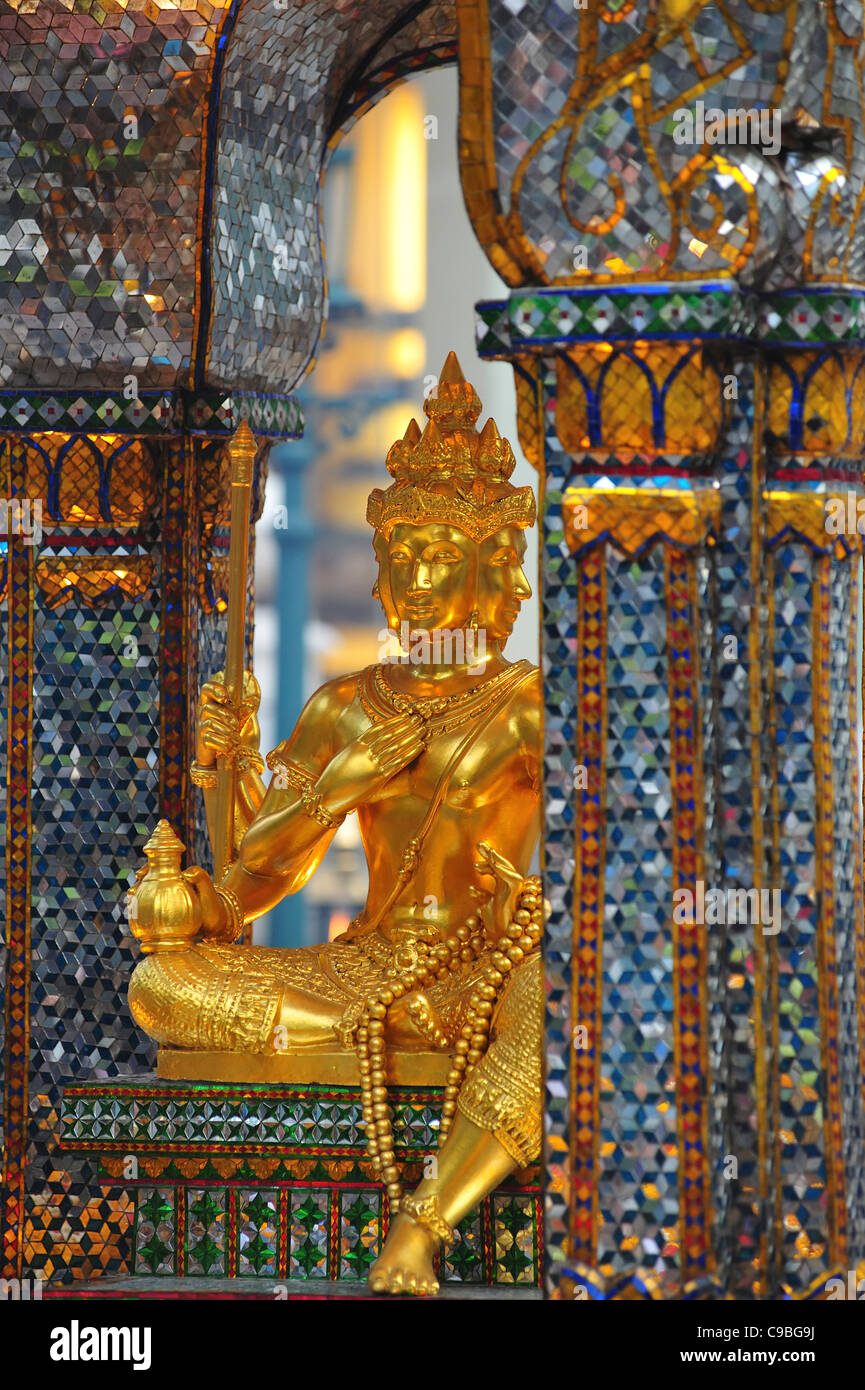 Statue of the Hindu God Brahma at the Erawan Shrine in Bangkok ...