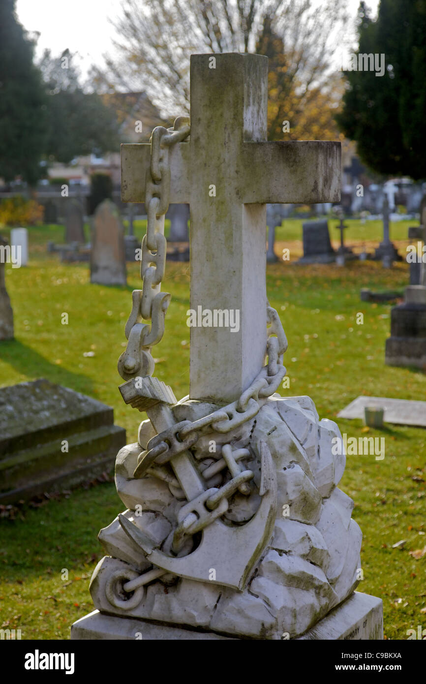 A head stone in a cemetery in Biggleswade,England Stock Photo - Alamy