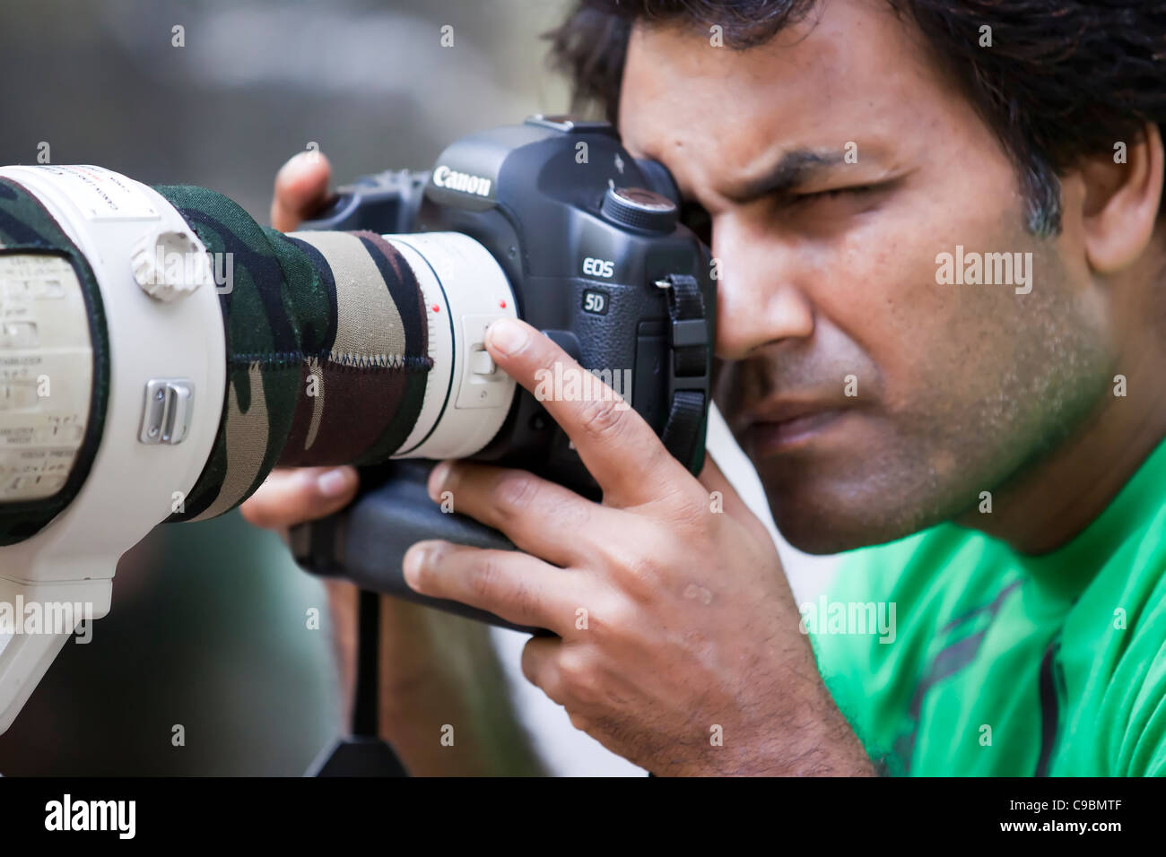 Telephoto Shooting High Resolution Stock Photography and Images - Alamy