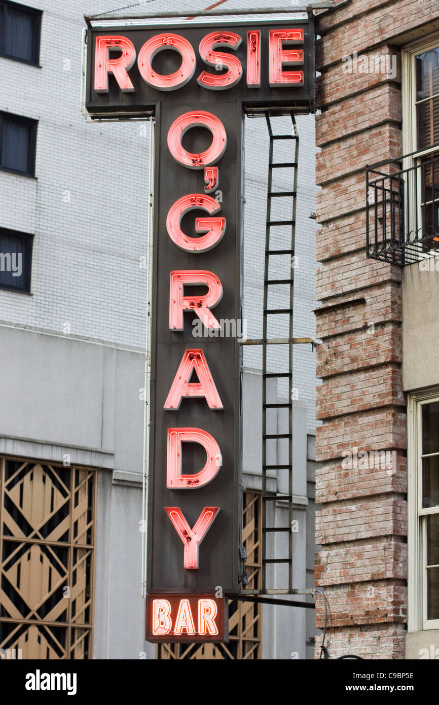 Old bar new york city hi-res stock photography and images - Alamy