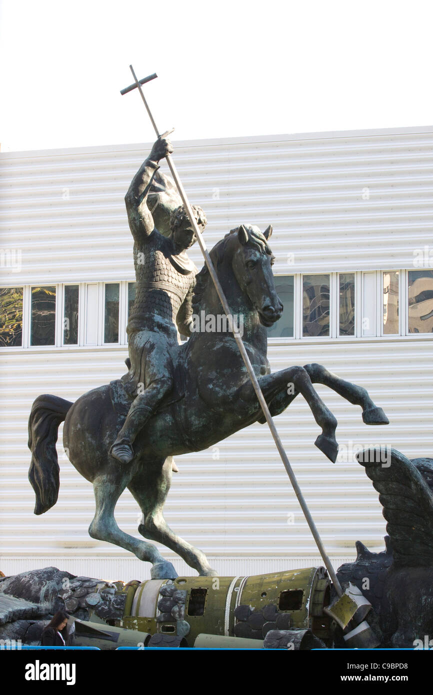 Un headquarters sculpture hi-res stock photography and images - Alamy