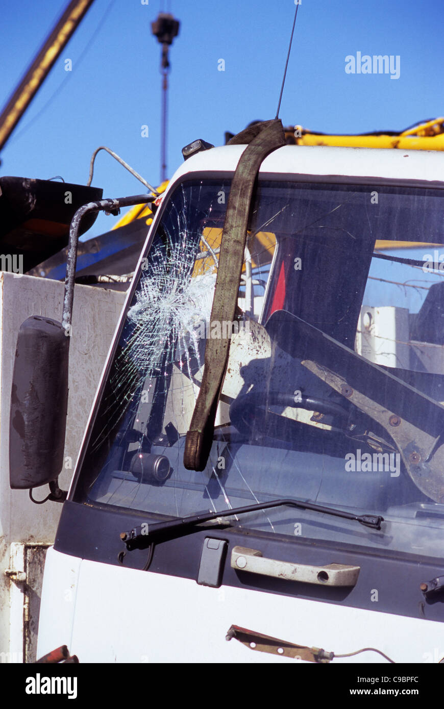 scrap lorry and vehicles at scrapyard uk Stock Photo - Alamy