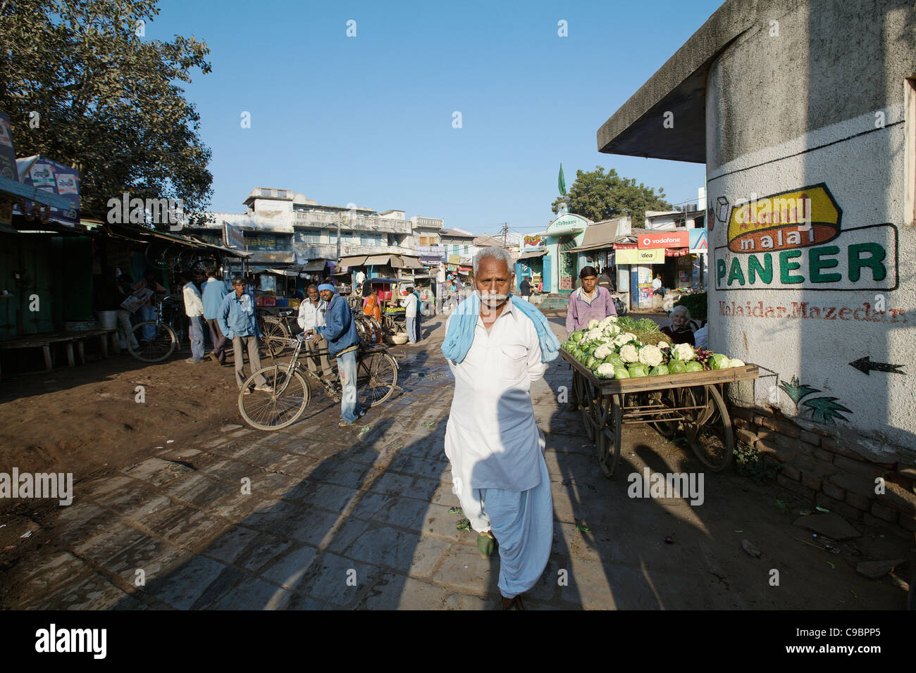 Market of Matar village in Gujarat, India Stock Photo - Alamy
