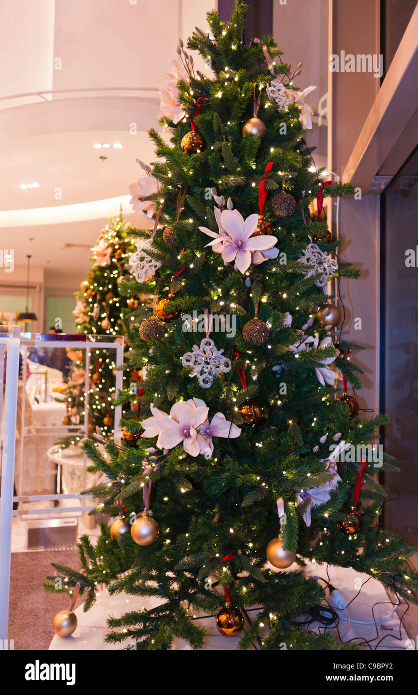 Christmas tree displays hi-res stock photography and images - Alamy