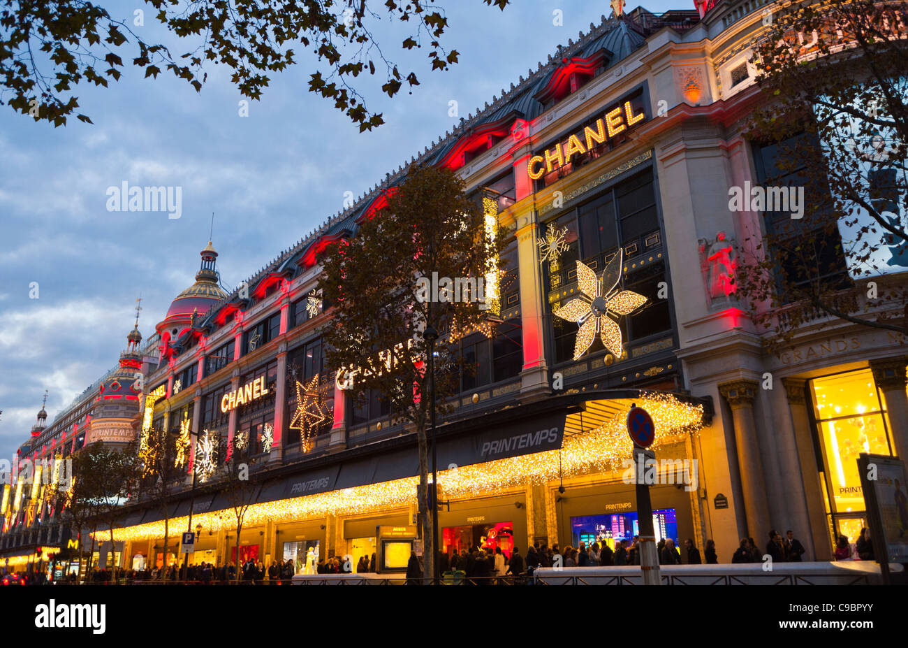Paris, France, Printemps Department Store, Christmas Lighting Displays ...