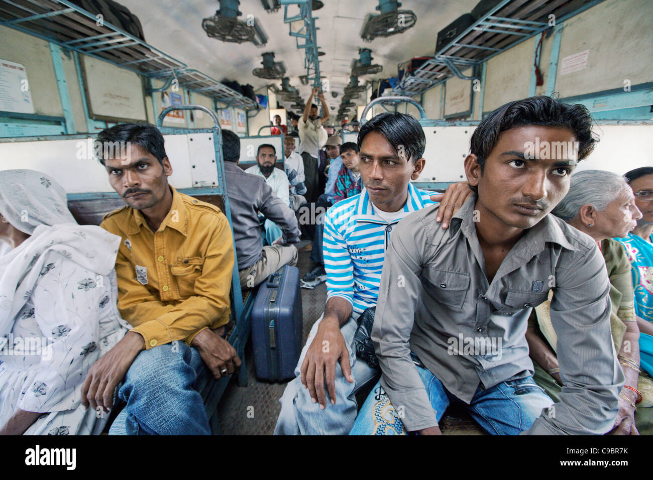 Public transport india hi-res stock photography and images - Alamy
