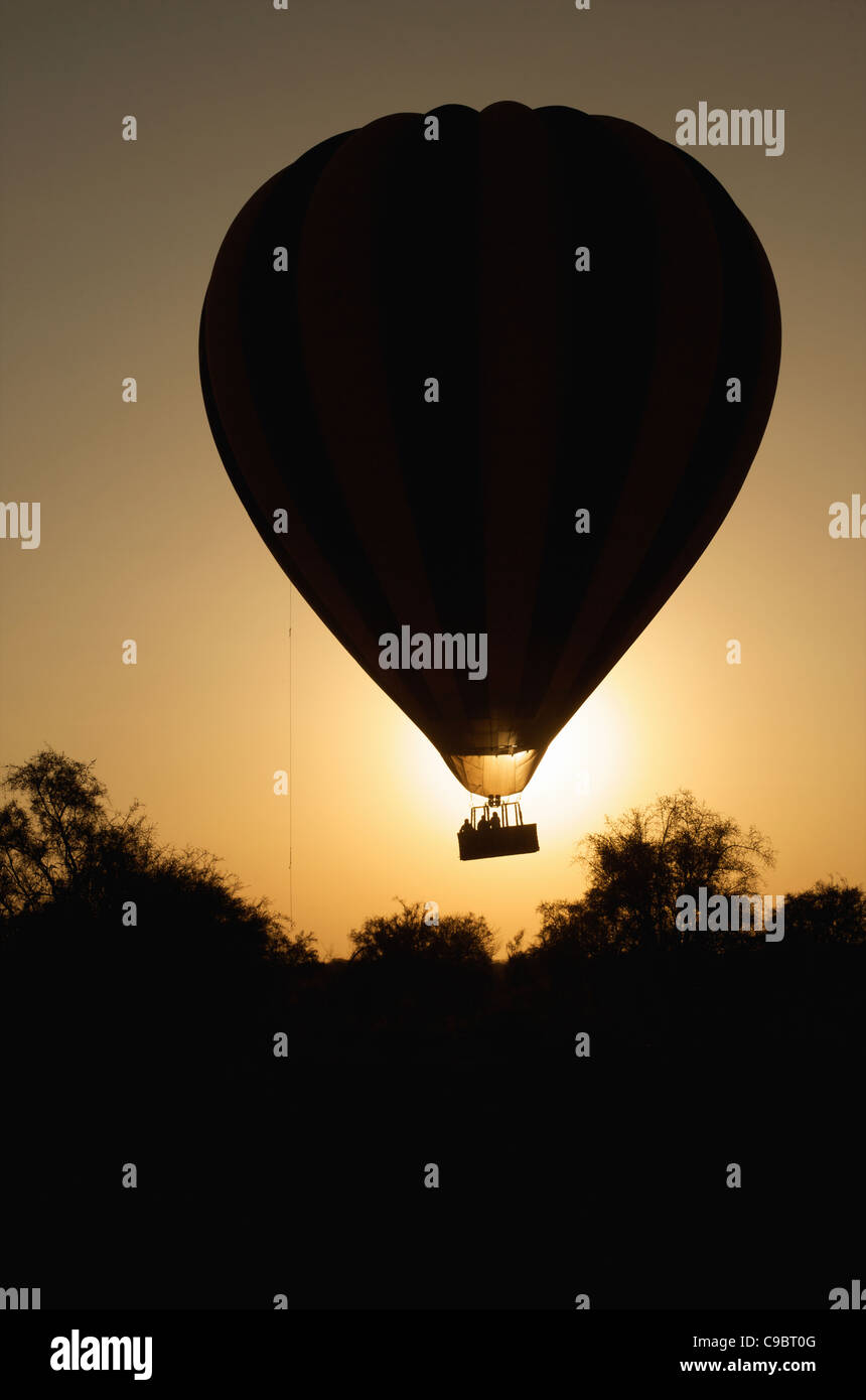 Morning balloon flight over amboseli hi-res stock photography and ...