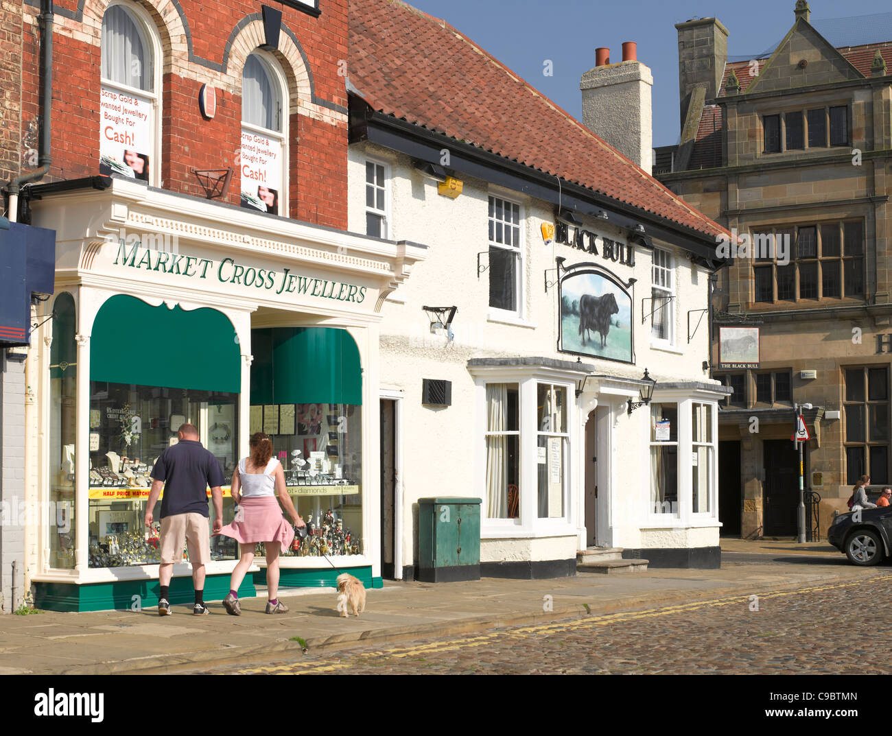 Pub thirsk north yorkshire hi-res stock photography and images - Alamy