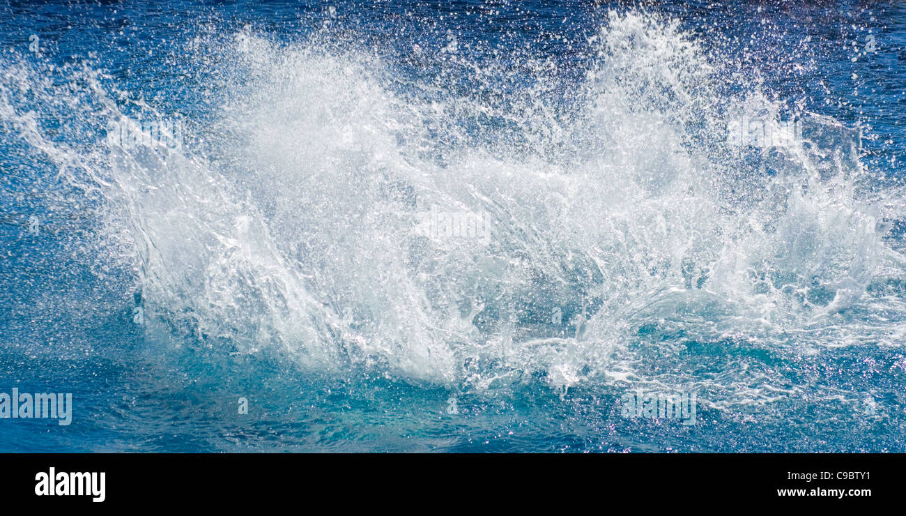 Big water splash in Pool Stock Photo - Alamy